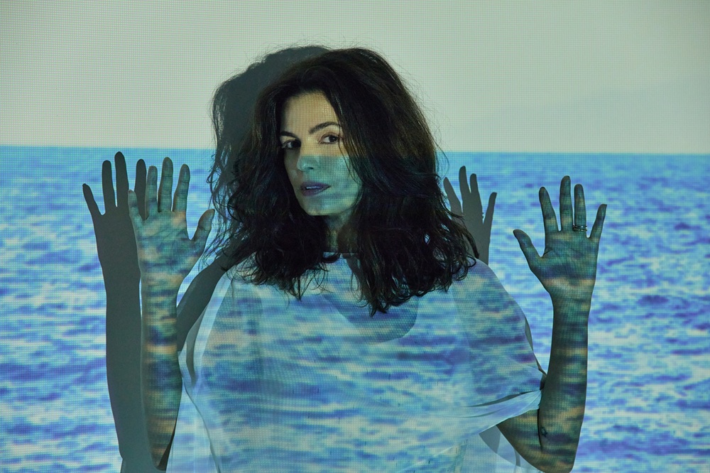 Emanuelle Araújo faz show do álbum "Corra para o Mar" | Viva a Cidade
